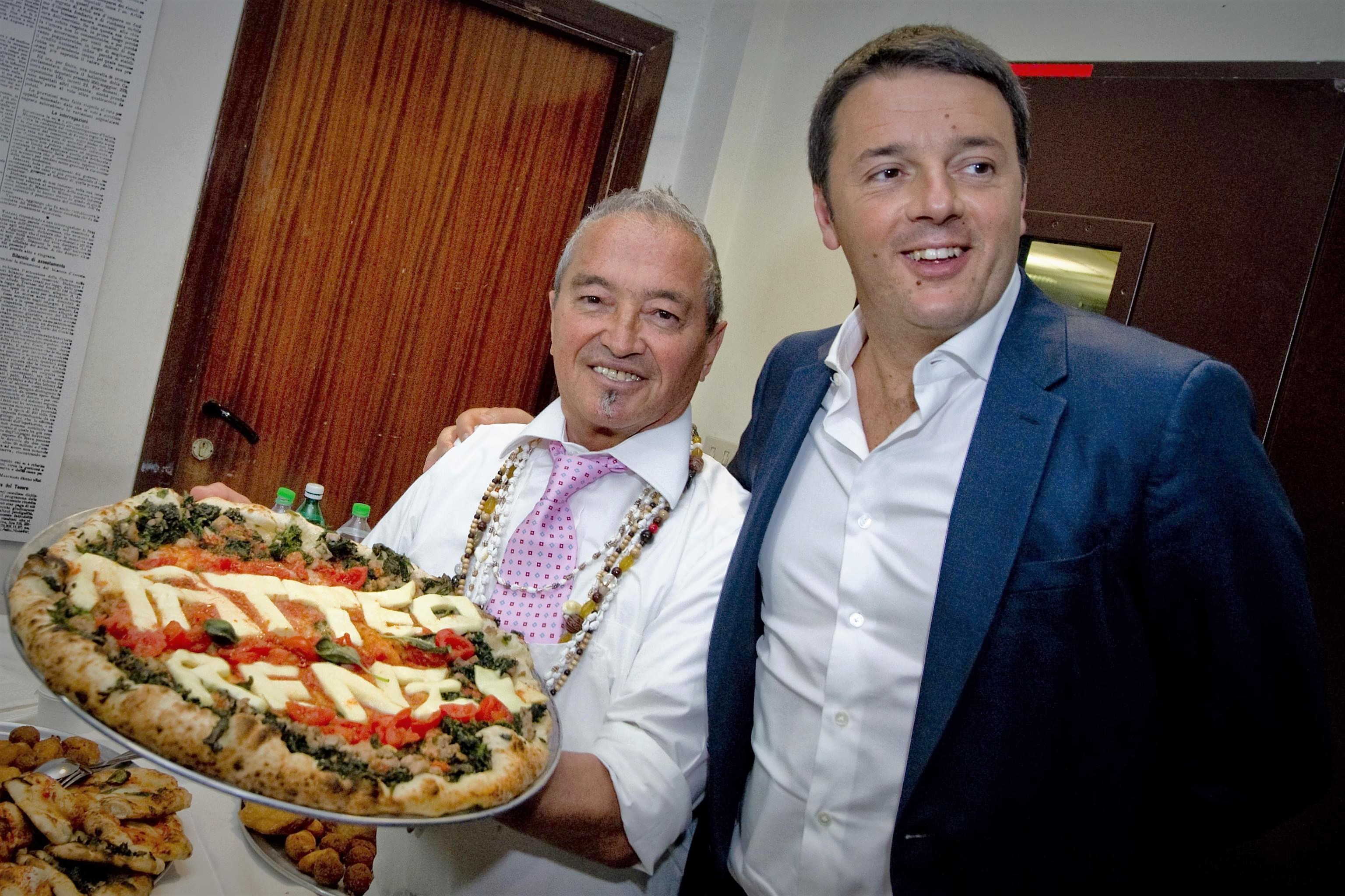 La “giornata napoletana” di Matteo Renzi - Italia chiama Italia