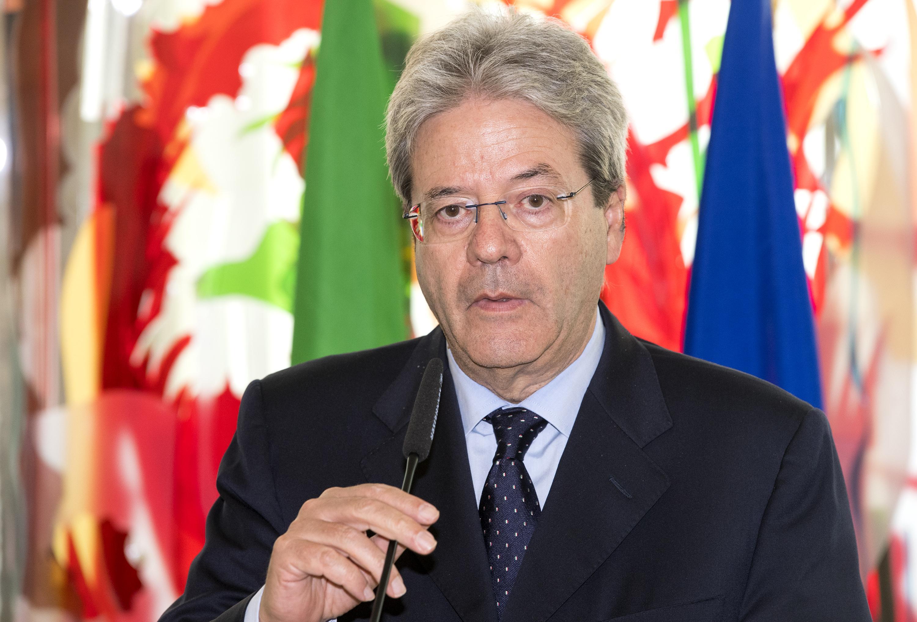 Gentiloni in Sicilia, “se non vince il Pd forte pericolo di razzismo e ...