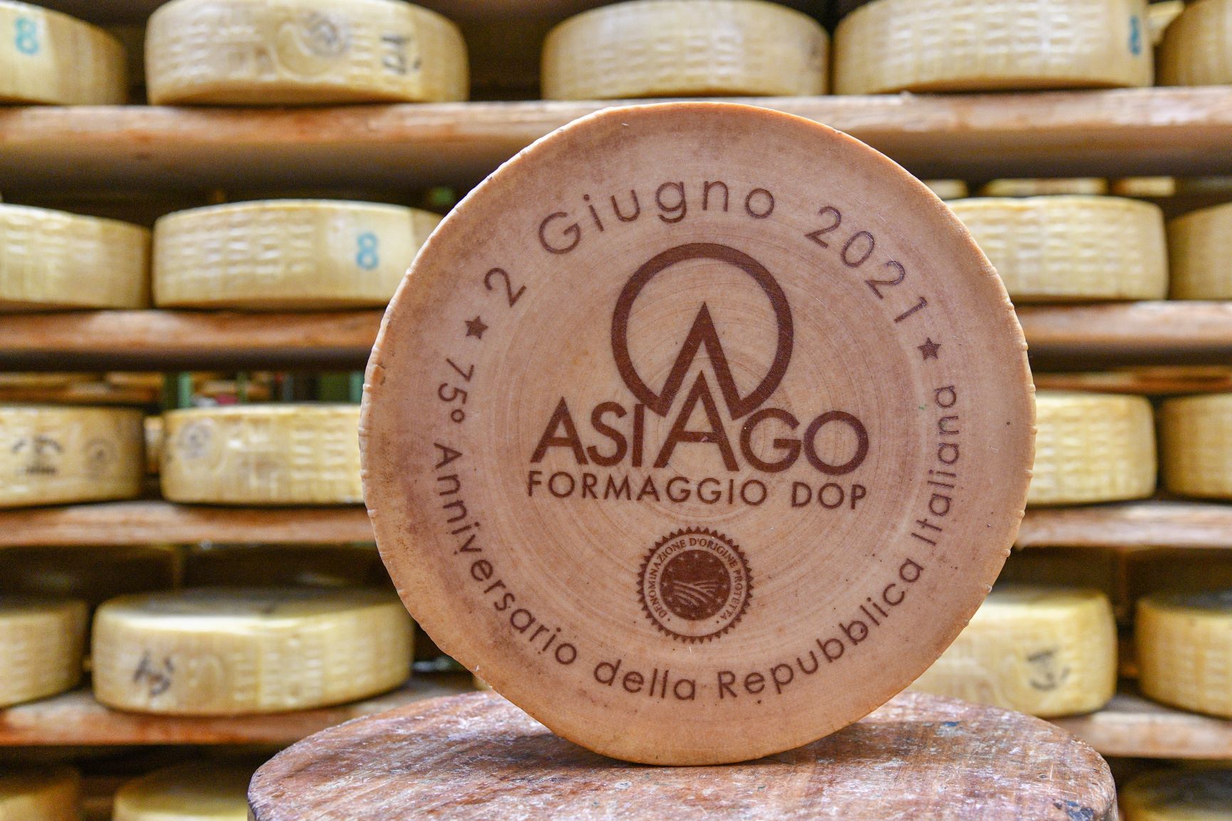Formaggio Asiago diventa partner privilegiato di Vinitaly - Italia ...