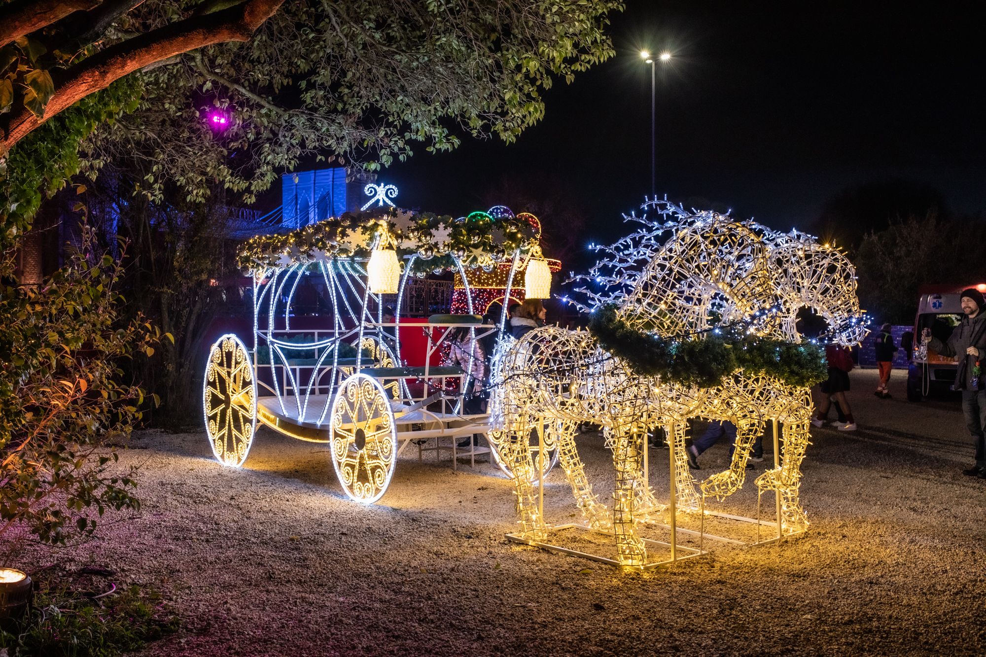FOTO | Roma, inaugurato CHRISTMAS WORLD a Villa Borghese - Italia ...